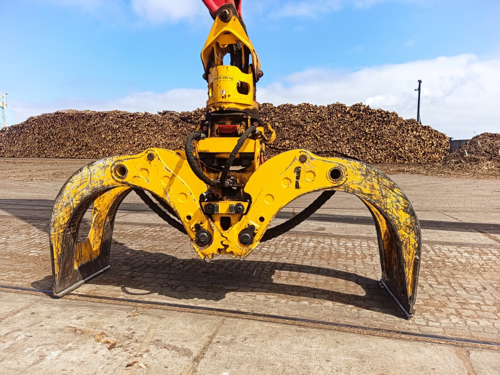 Grapple Dozer - A Must-have Equipment for Logging & Wood Businesses